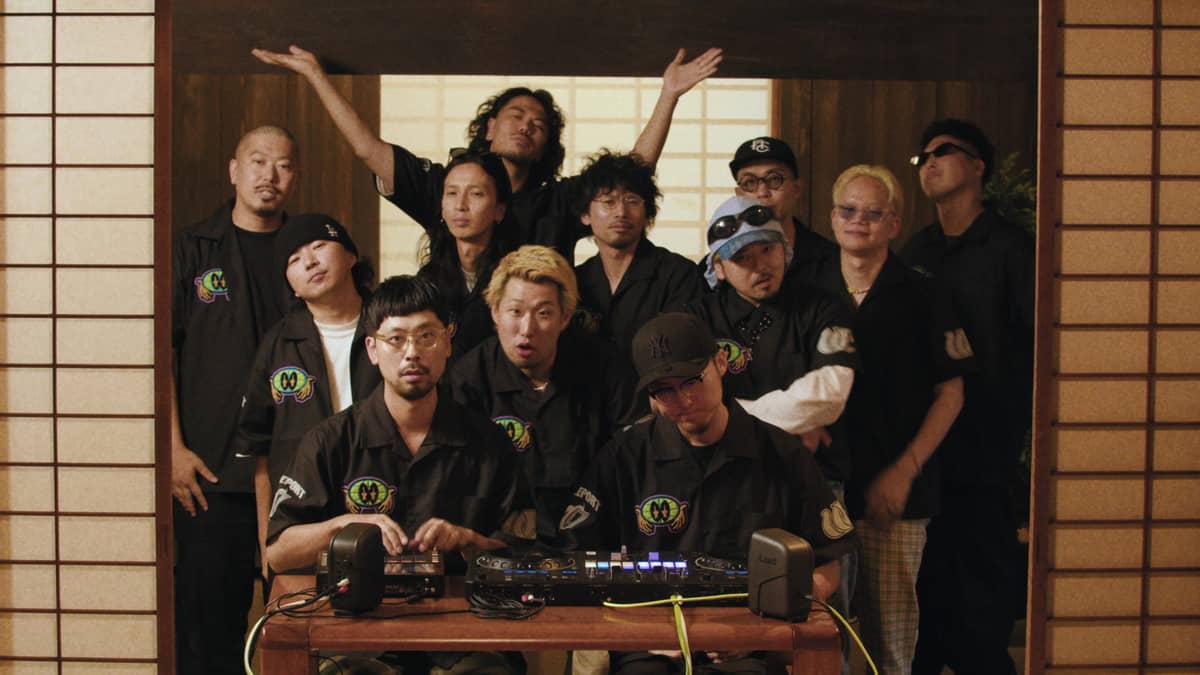 Crunchyroll: Watch Popular Anime, Play Games & Shop Online