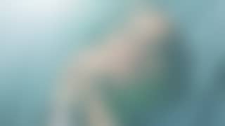 Queen Bee - Crunchyroll