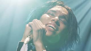 Queen Bee - Crunchyroll