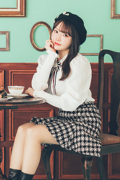 Momo Asakura - Crunchyroll